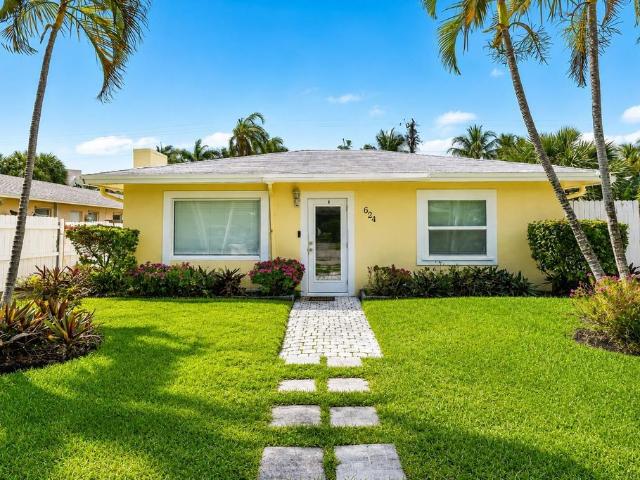 Luxury apartment complex for rent in Delray Beach, United States