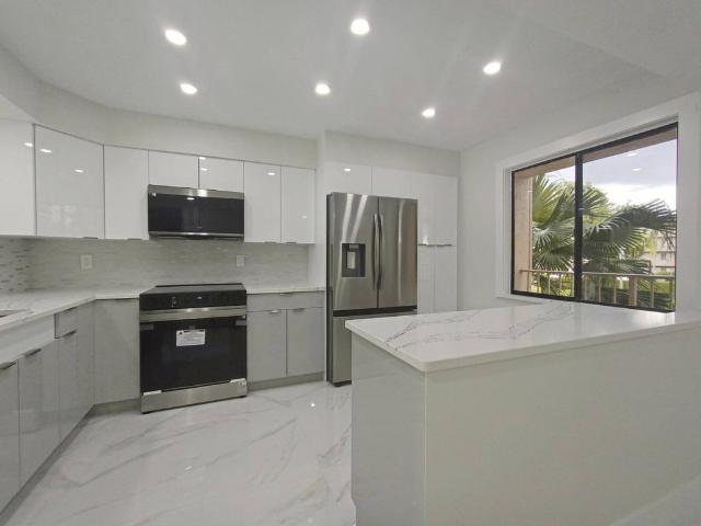 Luxury apartment complex for rent in Delray Beach, United States