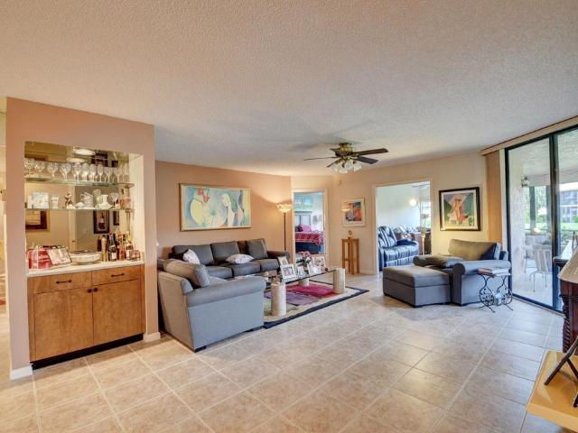 Luxury apartment complex for rent in Delray Beach, United States