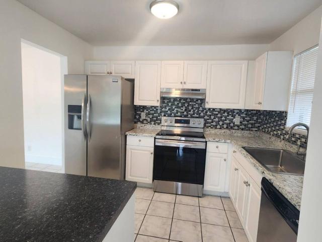 Luxury apartment complex for rent in Delray Beach, United States