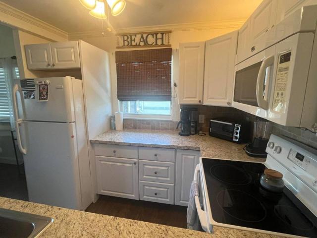 Luxury apartment complex for rent in Delray Beach, United States