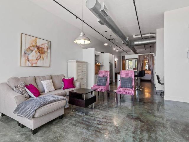 Luxury apartment complex for rent in Delray Beach, United States