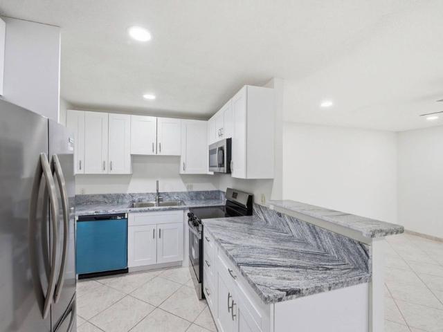 Luxury apartment complex for rent in Delray Beach, United States