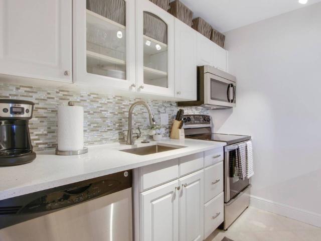 Luxury apartment complex for rent in Delray Beach, United States