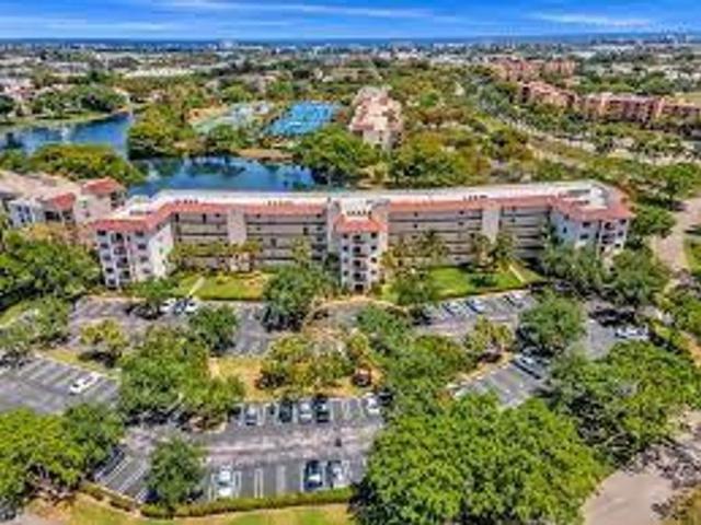 Luxury apartment complex for rent in Delray Beach, United States