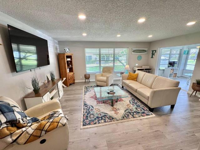 Luxury apartment complex for rent in Delray Beach, United States