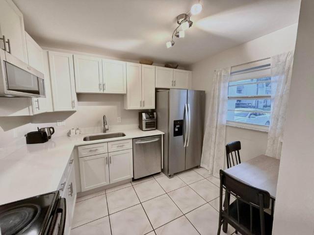 Luxury apartment complex for rent in Delray Beach, United States