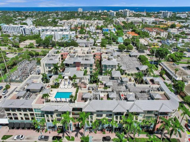 Luxury apartment complex for rent in Delray Beach, United States