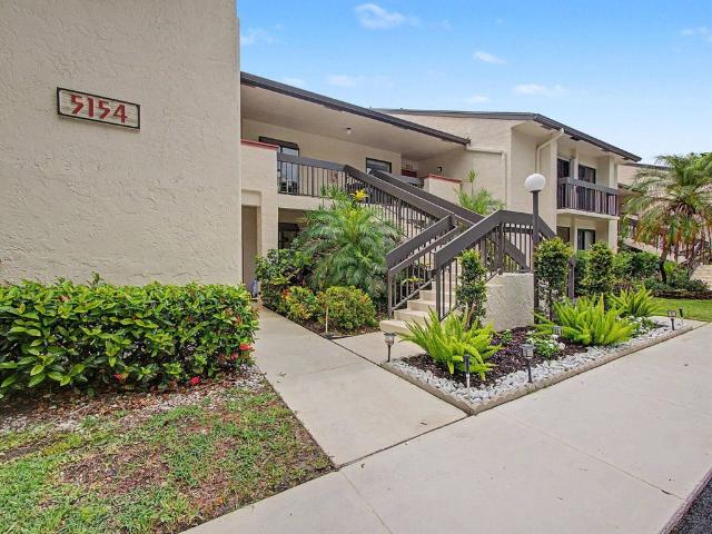 Luxury apartment complex for rent in Delray Beach, United States