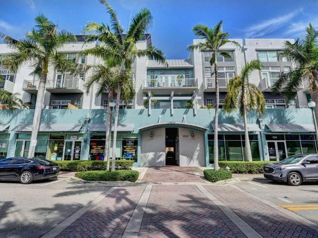 Luxury apartment complex for rent in Delray Beach, United States