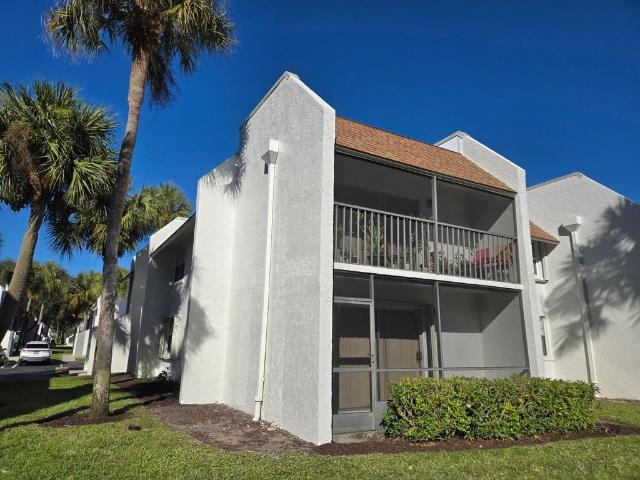 Luxury apartment complex for rent in Delray Beach, United States