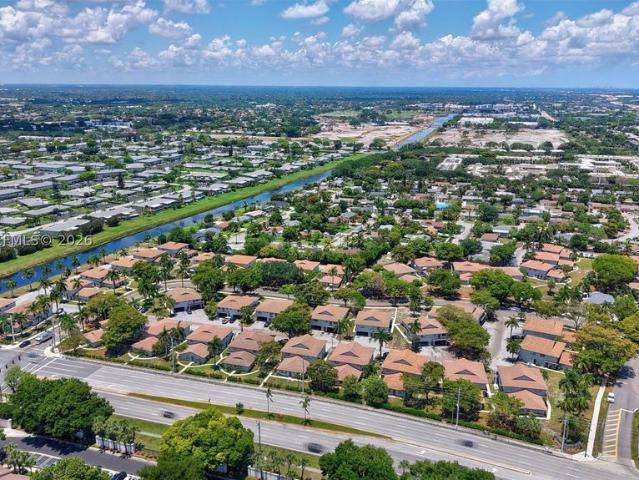 Luxury apartment complex for rent in Delray Beach, United States