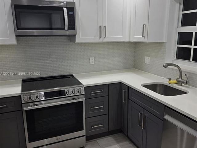 Luxury apartment complex for rent in Fort Lauderdale, Florida