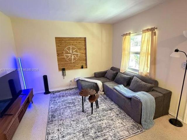Luxury apartment complex for rent in Fort Lauderdale, Florida