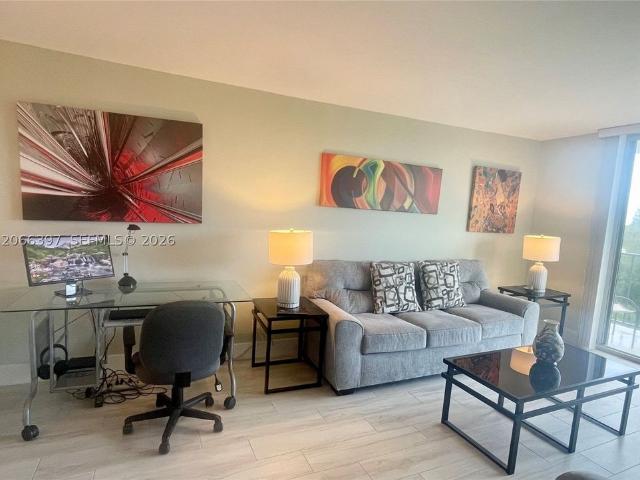 Luxury apartment complex for rent in Fort Lauderdale, Florida