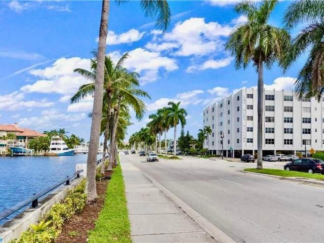 Luxury apartment complex for rent in Fort Lauderdale, Florida