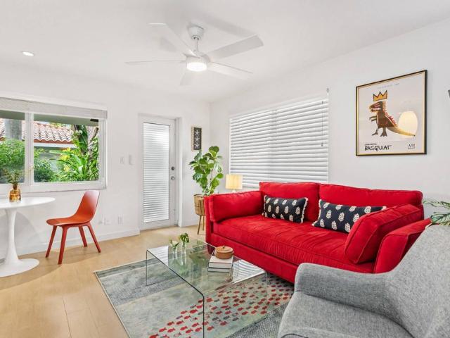Luxury apartment complex for rent in Fort Lauderdale, Florida