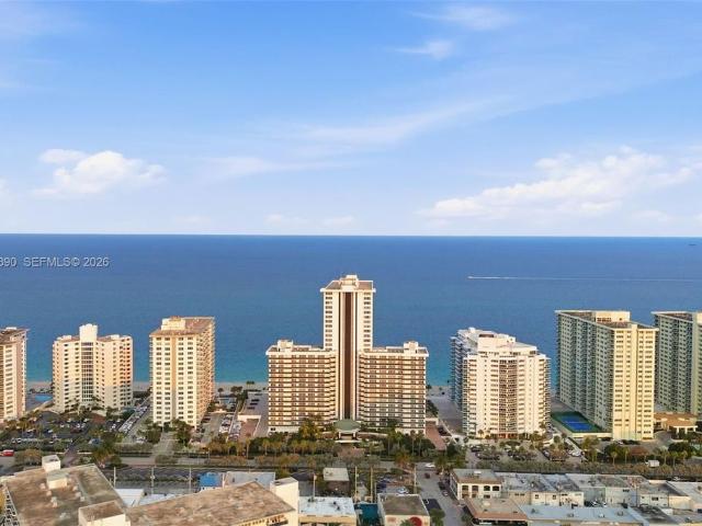 Luxury apartment complex for rent in Fort Lauderdale, Florida