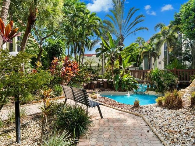 Luxury apartment complex for rent in Fort Lauderdale, Florida