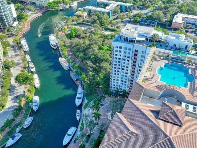 Luxury apartment complex for rent in Fort Lauderdale, Florida
