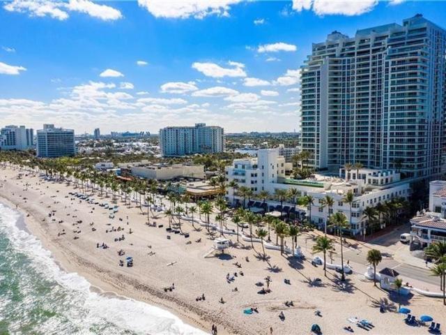 Luxury apartment complex for rent in Fort Lauderdale, Florida