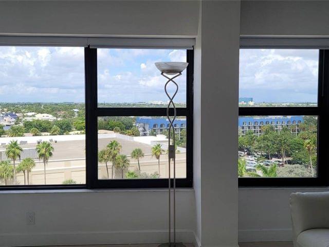 Luxury apartment complex for rent in Fort Lauderdale, Florida