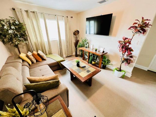 Luxury apartment complex for rent in Fort Lauderdale, Florida