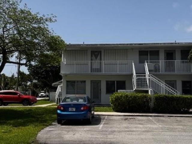 Luxury apartment complex for rent in Fort Lauderdale, Florida