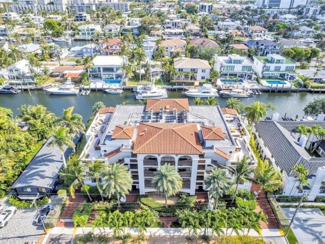 Luxury apartment complex for rent in Fort Lauderdale, Florida