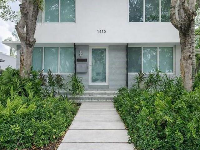 Luxury apartment complex for rent in Fort Lauderdale, Florida