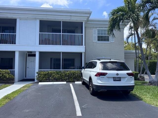 Luxury apartment complex for rent in Fort Lauderdale, Florida