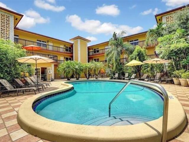 Luxury apartment complex for rent in Fort Lauderdale, Florida
