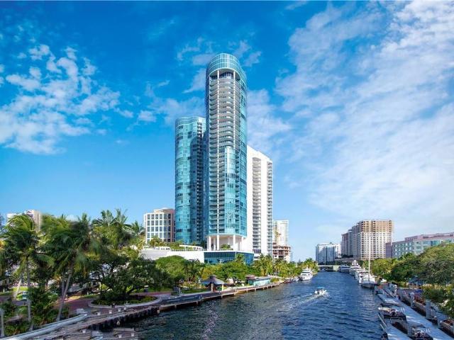 Luxury apartment complex for rent in Fort Lauderdale, Florida