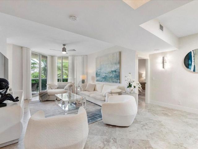 Luxury apartment complex for rent in Fort Lauderdale, Florida
