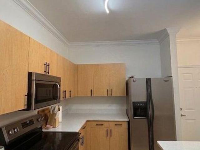 Luxury apartment complex for rent in Fort Lauderdale, Florida