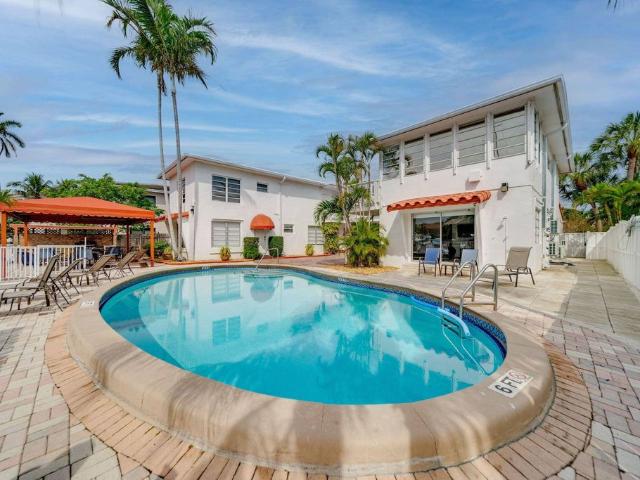 Luxury apartment complex for rent in Fort Lauderdale, Florida