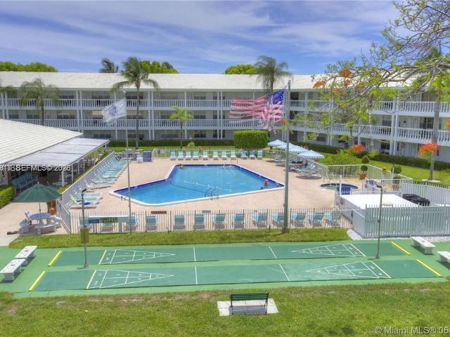 Luxury apartment complex for rent in Fort Lauderdale, Florida
