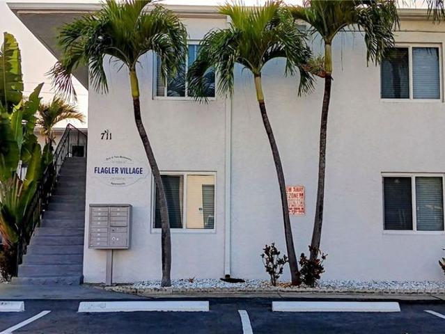 Luxury apartment complex for rent in Fort Lauderdale, Florida