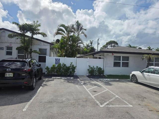 Luxury apartment complex for rent in Fort Lauderdale, Florida