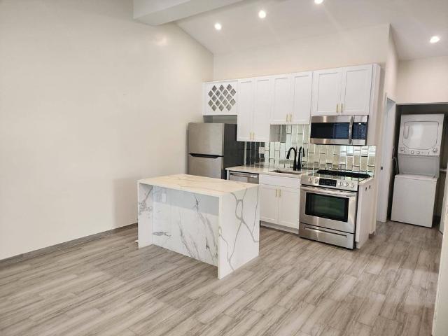 Luxury apartment complex for rent in Fort Lauderdale, Florida