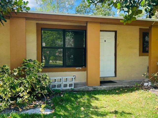 Luxury apartment complex for rent in Fort Lauderdale, Florida