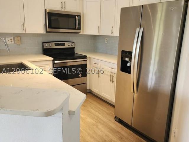 Luxury apartment complex for rent in Fort Lauderdale, Florida
