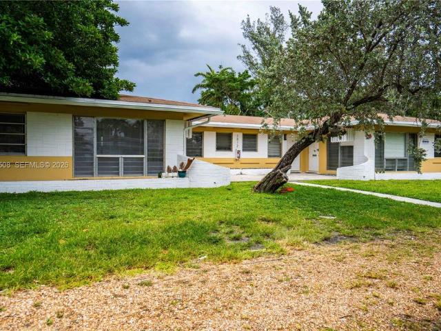 Luxury apartment complex for rent in Fort Lauderdale, Florida