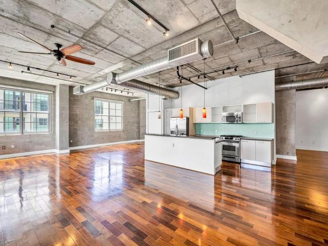 Luxury apartment complex for rent in Fort Lauderdale, Florida