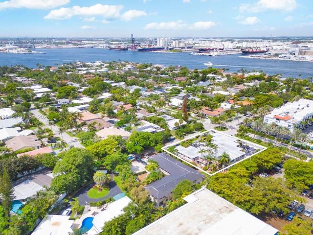 Luxury apartment complex for rent in Fort Lauderdale, Florida