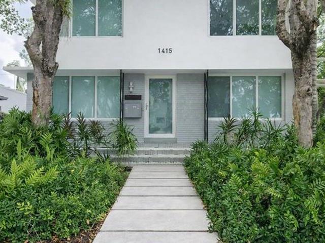 Luxury apartment complex for rent in Fort Lauderdale, Florida