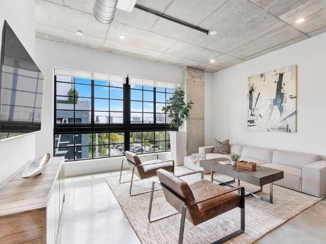 Luxury apartment complex for rent in Fort Lauderdale, Florida