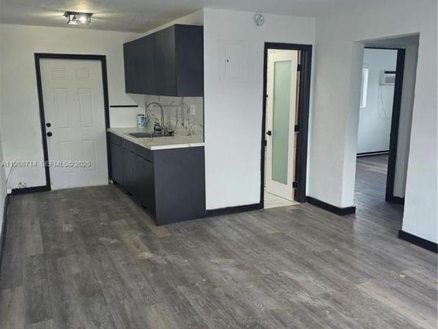 Luxury apartment complex for rent in Fort Lauderdale, Florida