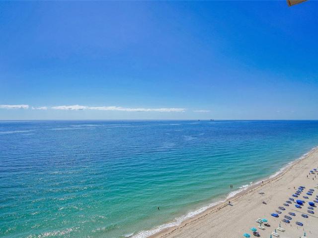 Luxury apartment complex for rent in Fort Lauderdale, Florida