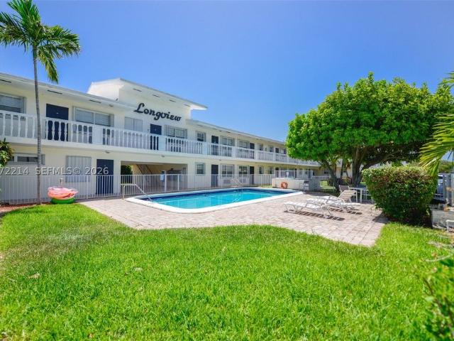 Luxury apartment complex for rent in Fort Lauderdale, Florida